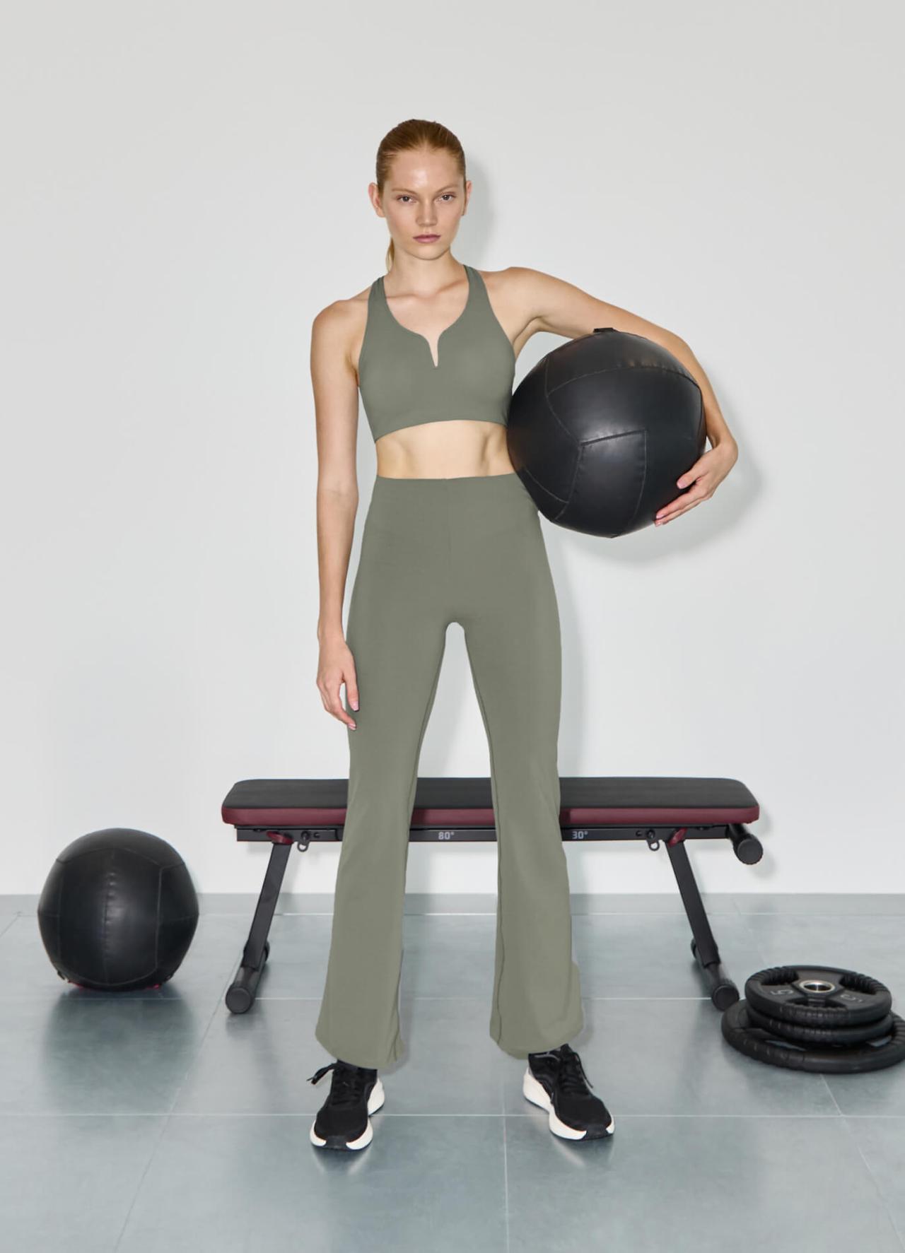 OYSHO Cyprus | Sport and Athleisure | Official Site®