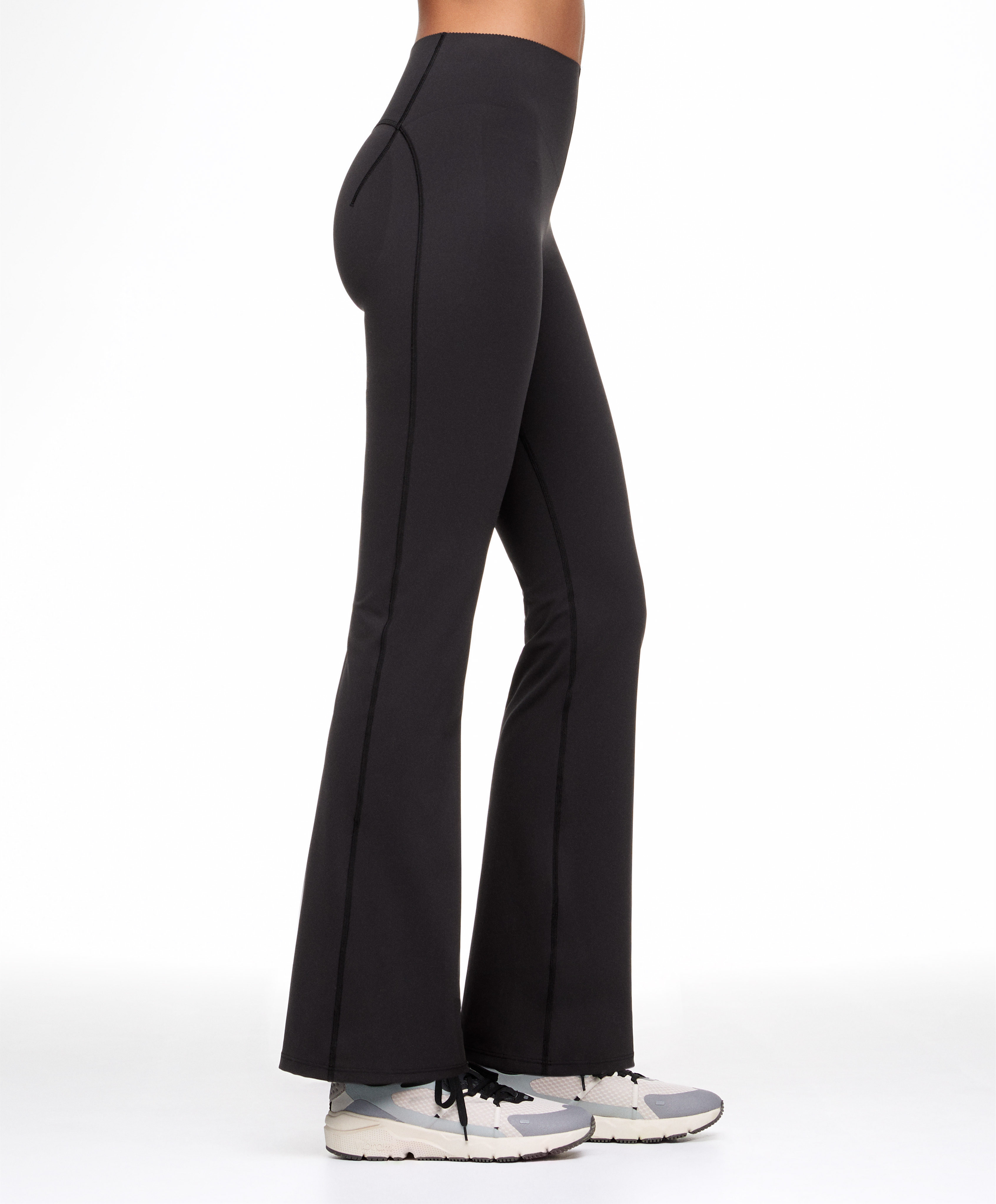 Raise Up compressive flare trousers - | OYSHO United Kingdom Raise Up compressive flare trousers - | OYSHO United Kingdom