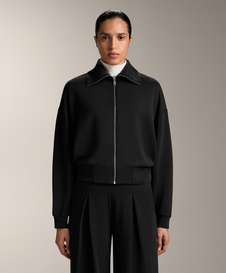 Boxy jacket with pleat and soft-touch modal | OYSHO Bahrain