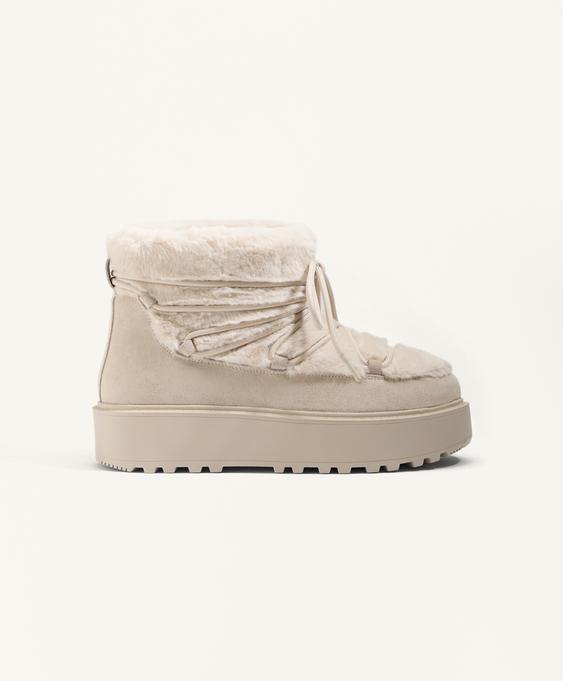 Faux-fur lace-up split-leather boots | OYSHO România