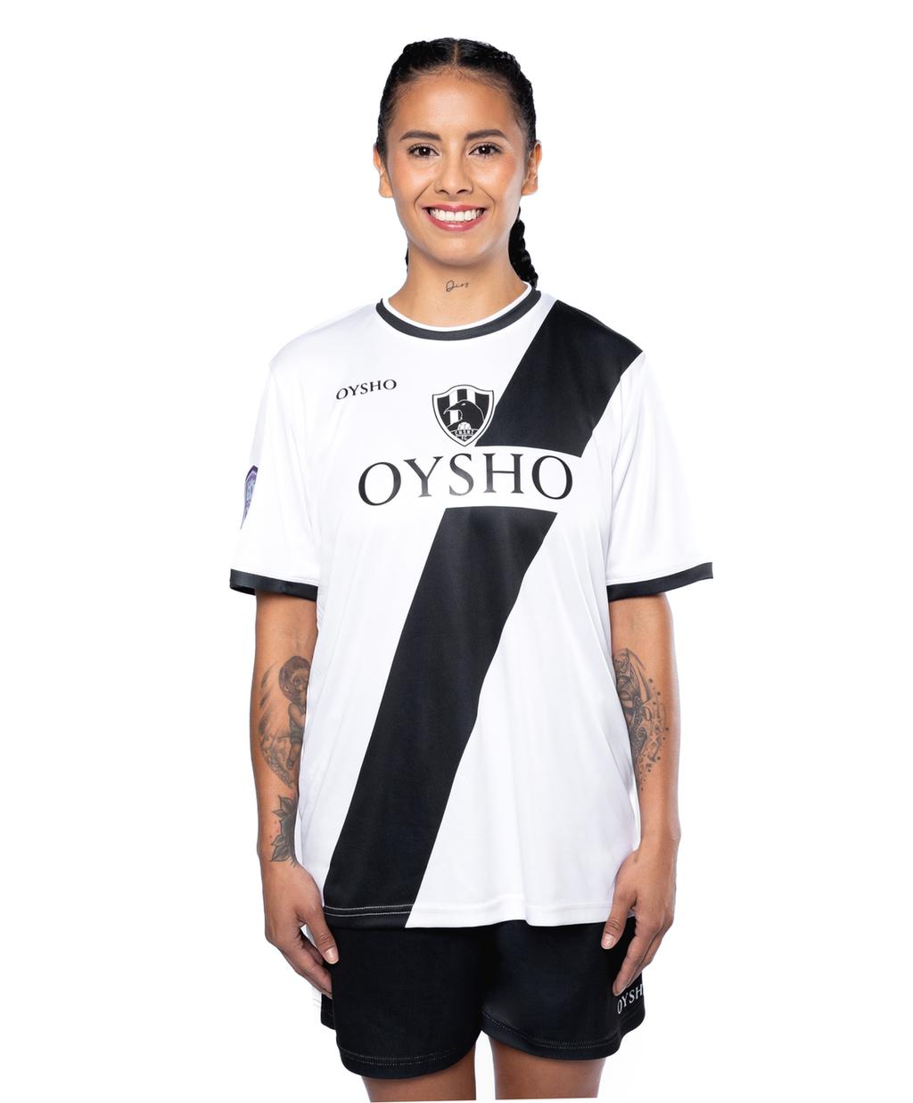 Playera oversize Club de Cuervos Queens America | OYSHO México