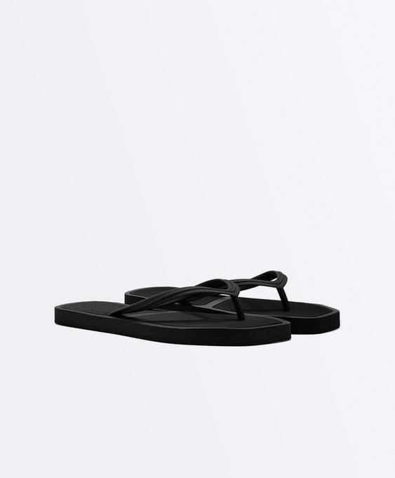 Embossed beach sandals | OYSHO United Kingdom