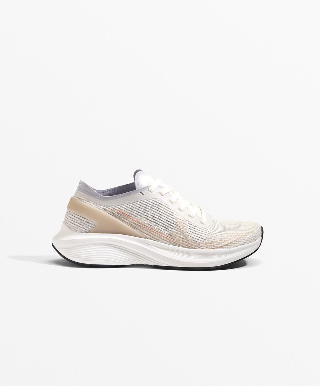 Running shoes - beginners, lightweight | OYSHO United Kingdom