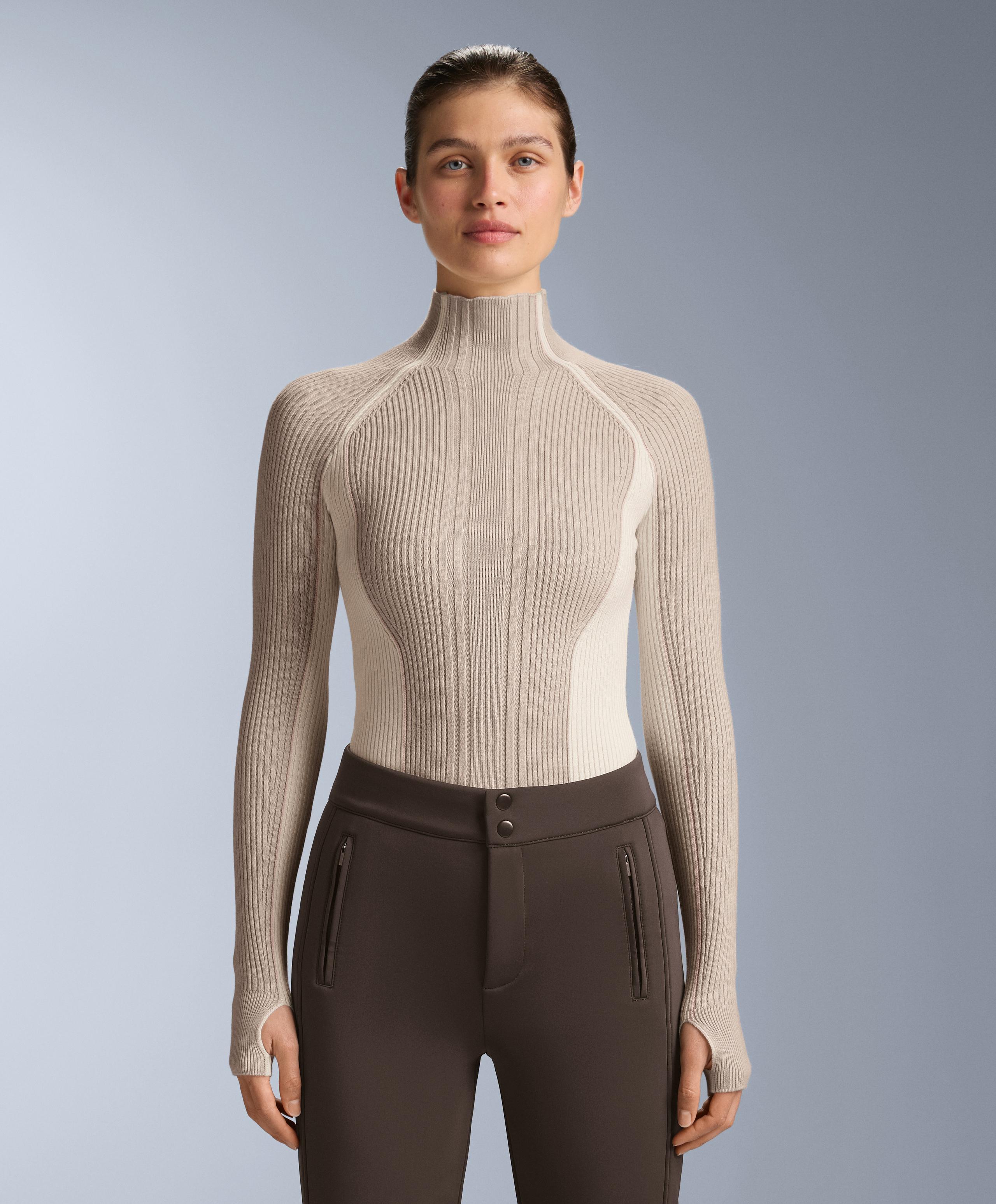 Camiseta térmica base layer con contraste punto rib | OYSHO Guatemala ...