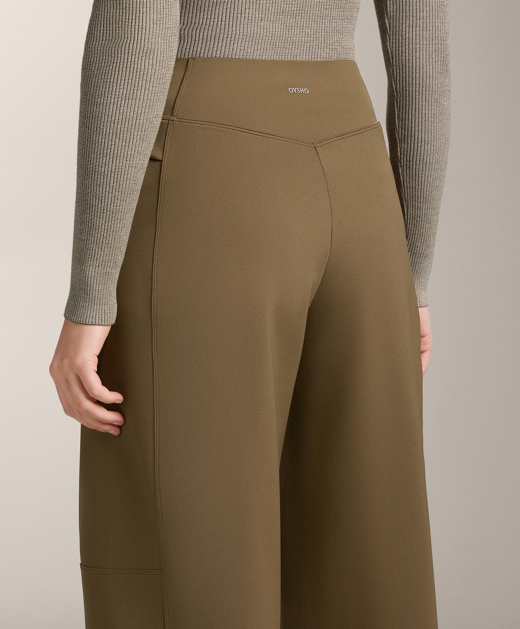 High rise neoprene-effect straight-leg trousers | OYSHO United Kingdom